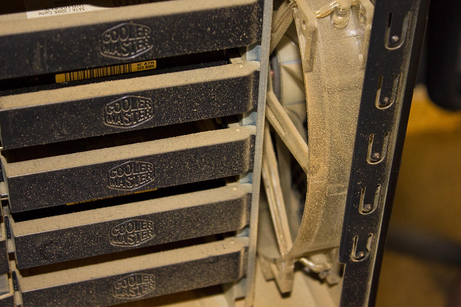 The Inner Guts of My Computer | Before and After Photos – Motley News