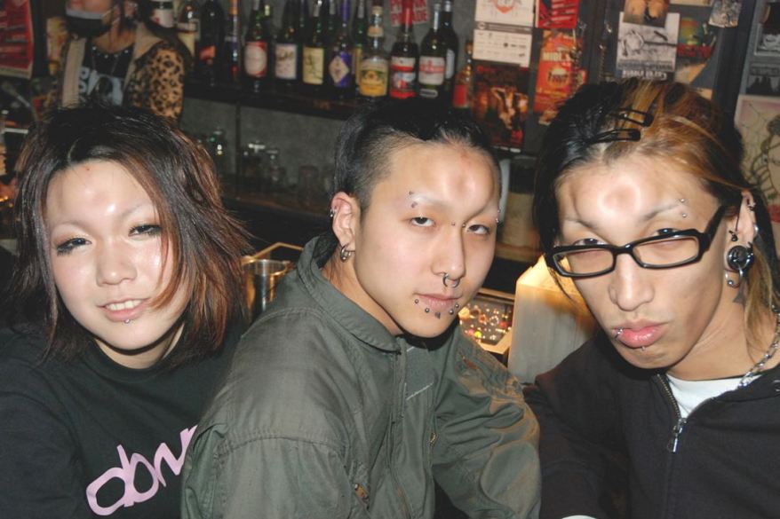 Bagelheads | Japan’s Hot Trend of Injecting Saline in Forehead for that ...