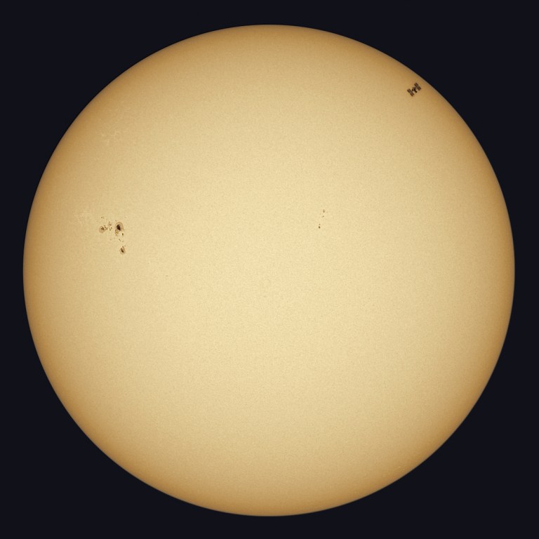 The most phenomenal close-up photos of the sun… Absolutely breathtaking ...